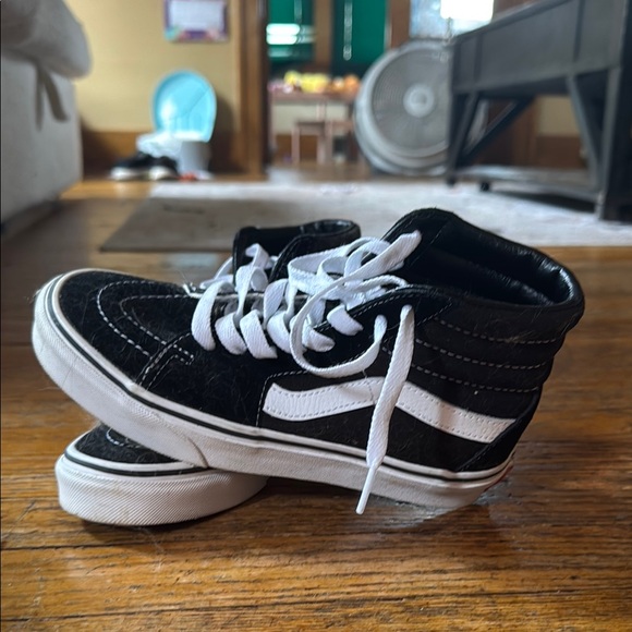 Vans | Shoes | Vans Black And White Sneakers With Signature Side Stripe ...
